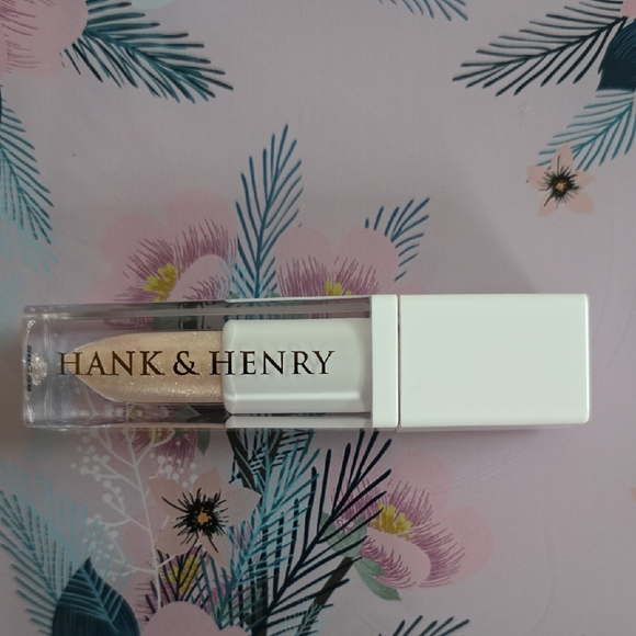 Hank & Henry | Makeup | Hank Henry Lip Lustre Gloss In Kingdom | Poshmark